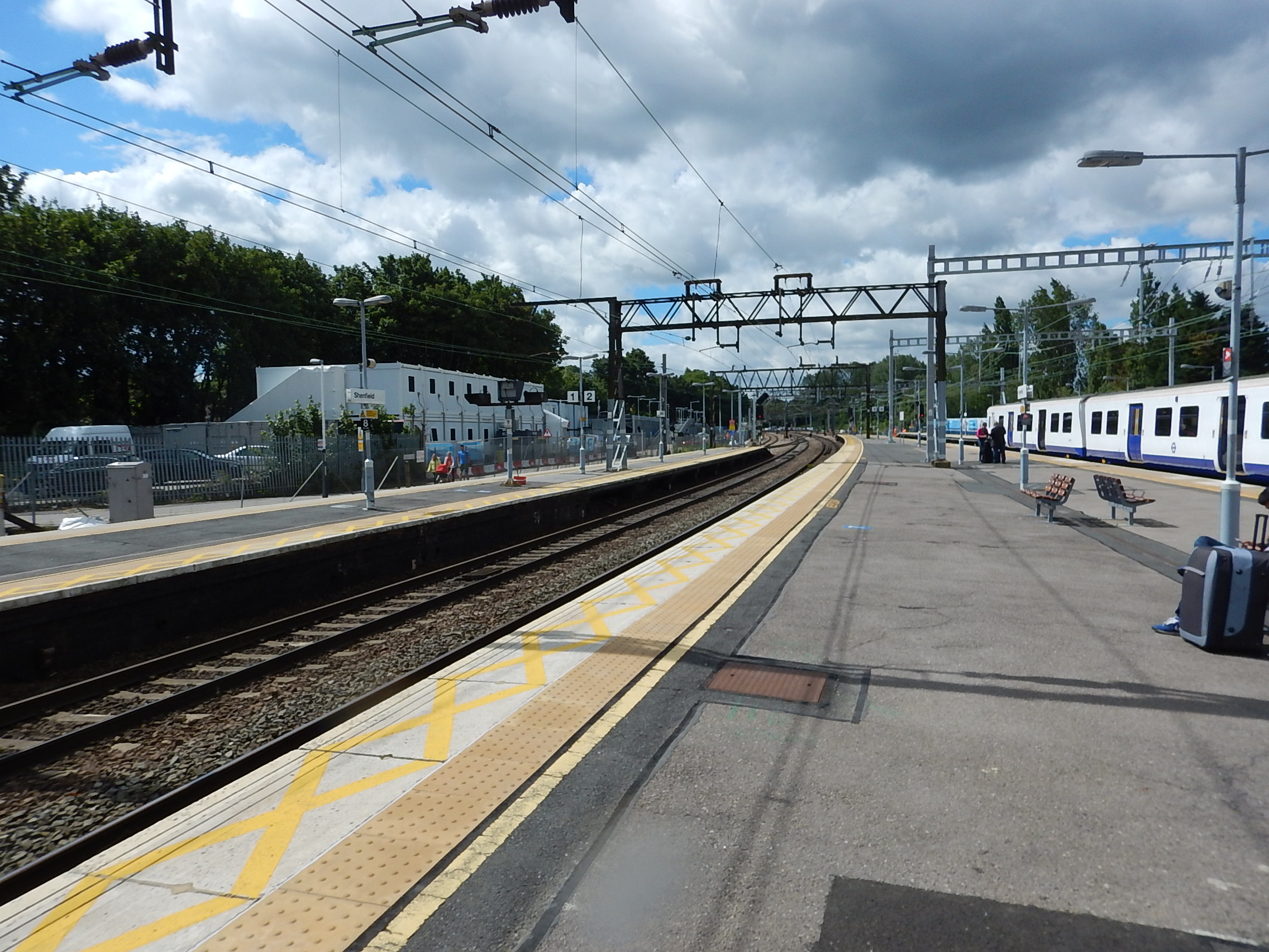 The Long Platforms At Shenfield « The Anonymous Widower