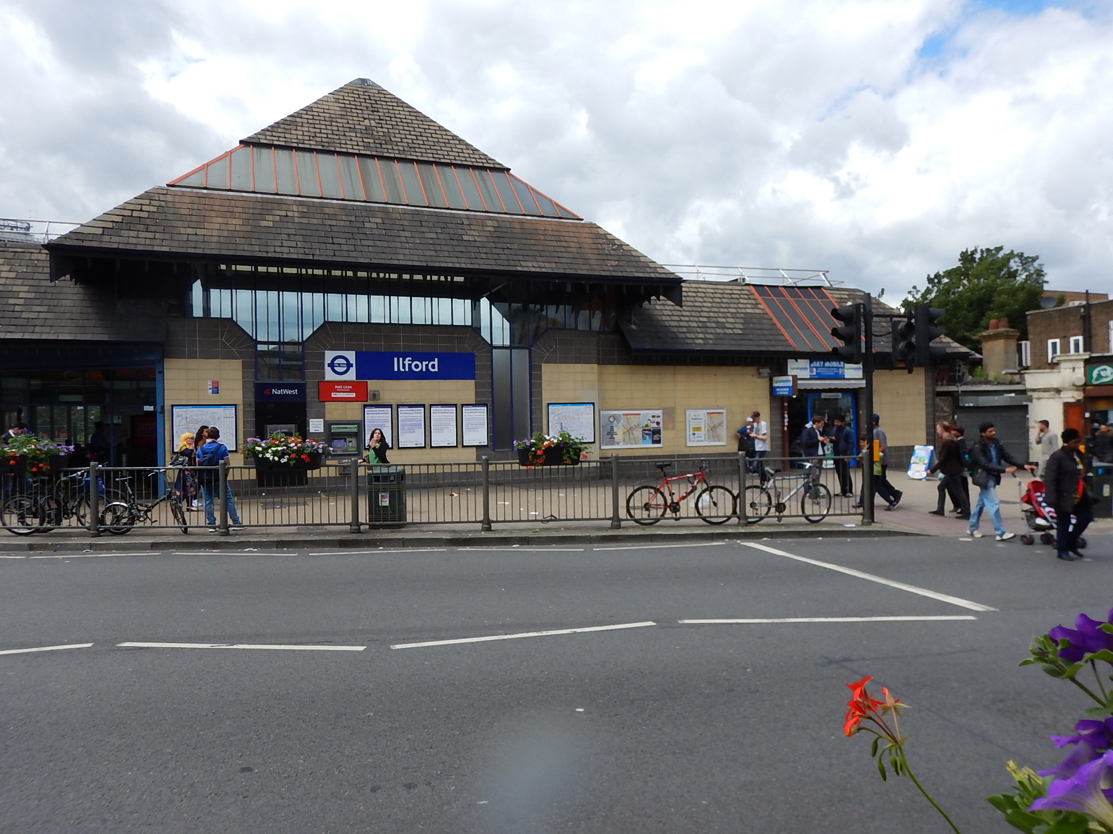 Ilford Station « The Anonymous Widower