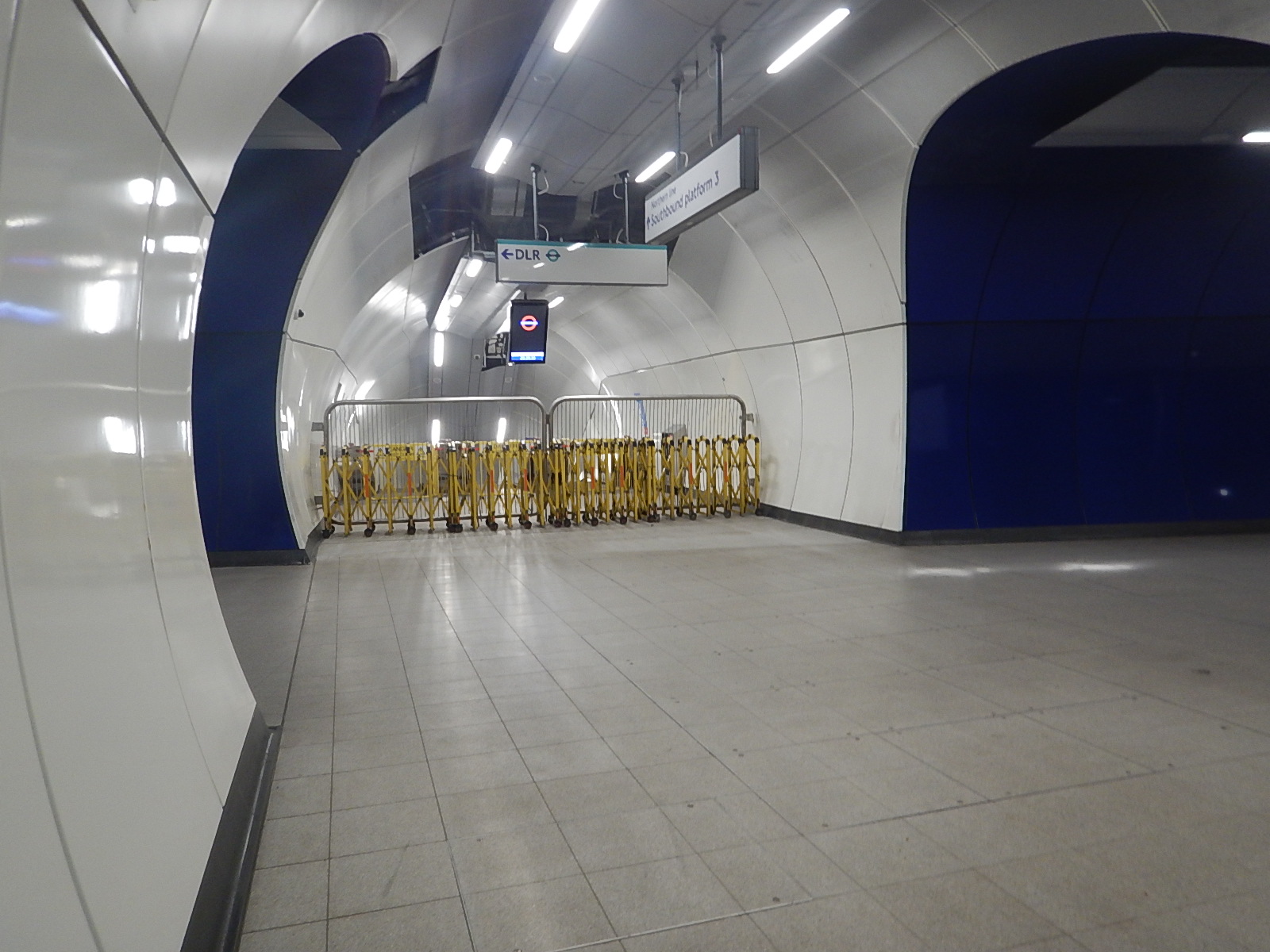 New Escalators At Bank Station Between The Northern Line And The DLR ...
